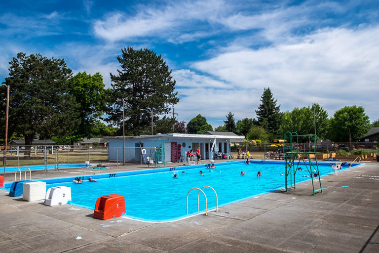 Glendale, Burbank, La Crescenta, Pasadena, Public Pools